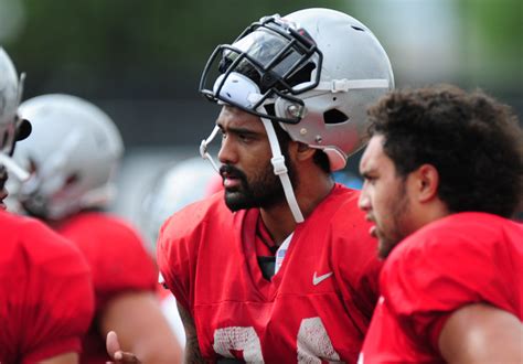 Defensive End Jeremiah Valoaga Brings Impact To Unlvs Pass Rush Unlv