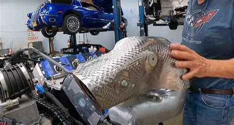 Larry Hofer Rejects Modernity Swaps 8 1 Liter Vortec Big Block Into A C8 Corvette Autoevolution