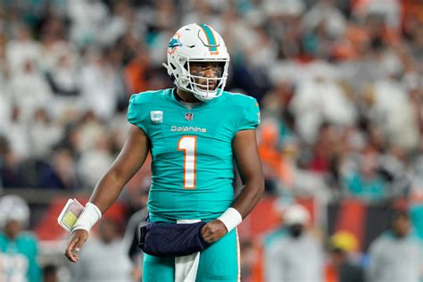 Pittsburgh Steelers Vs Miami Dolphins Sunday Night Football Week 7