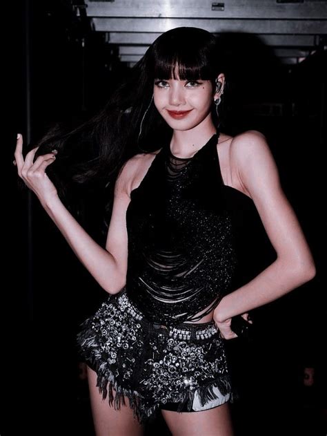 Lisa Blackpink World Tour Concert Photo Aesthetic Icon Dark Soft Iconic