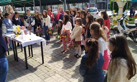 Οι Λαζαρίνες των Σοφάδων εντυπωσίασαν με τα καλάθια τους