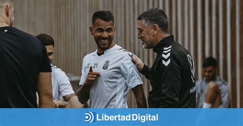El Extraño Caso De Jonathan Viera En Las Palmas Se Marcha Una Leyenda