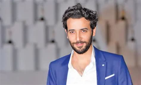 جوَّك في عيد ميلاده الـ38 تعرف على الفنان كريم قاسم بقلم جوَّك فنون