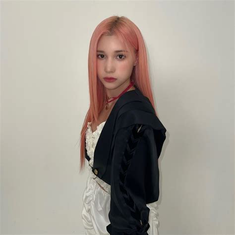 Pin By Caitlin Kelly On Kepler Ulzzang Girl Girl M Living Barbie