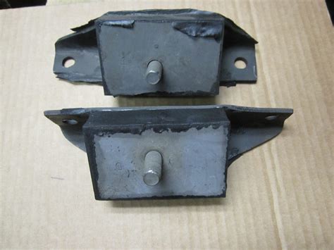 63 64 65 66 Ford Motor Mounts 260 289 Engine Mounts Falcon Mustang