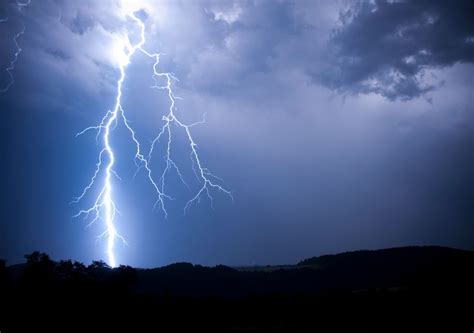 Lluvias Torrenciales En México Por Circulaciones Ciclónicas