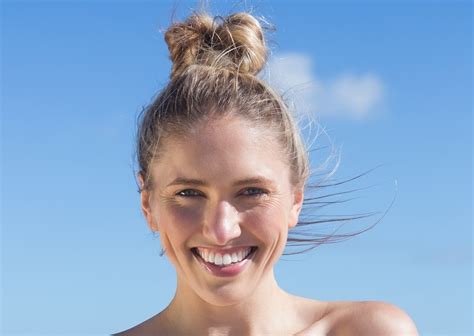 21 Gorgeous Beach Hairstyles To Try This Summer Hairdo Hairstyle