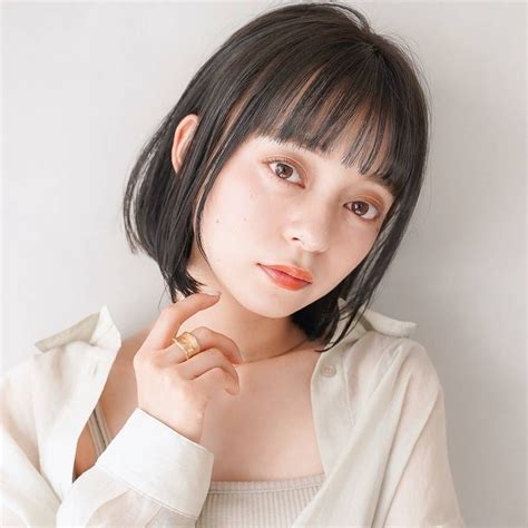 ボブ×黒髪で小顔見え♡30代ママの印象アップにおすすめはこの髪型！ 髪型 ボブ 髪型 ボブ 黒髪