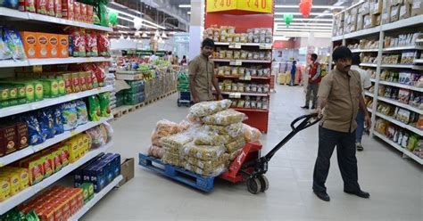 Gst Council Removes 178 Items From 18 Slab Cuts Tax On Restaurants