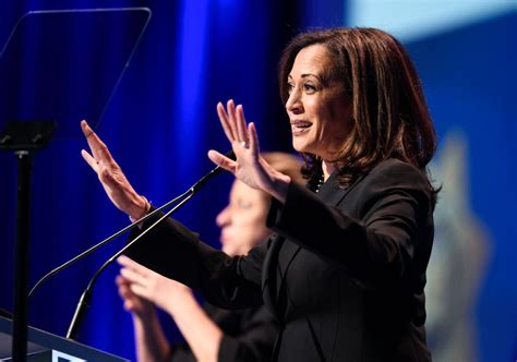 Sen Kamala Harris To Give Uc Berkeley Commencement Speech The