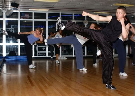 Kickboxen Kurs Fitness Studio Kostenloses Foto Auf Pixabay