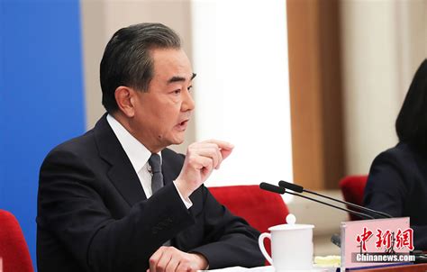 中国新闻社 22日，國務委員兼外長王毅在聯合國人權理事會第46屆會議高級別會議上發表題為《堅持以人民為中心