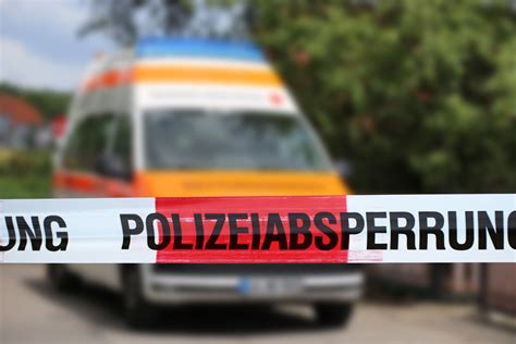 13 Jährige Kommt Bei Motorrad Unfall In Nrw Ums Leben Auch Der Fahrer