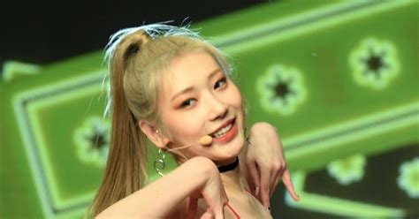 [포토]시크릿넘버 진희 수줍음 많아요