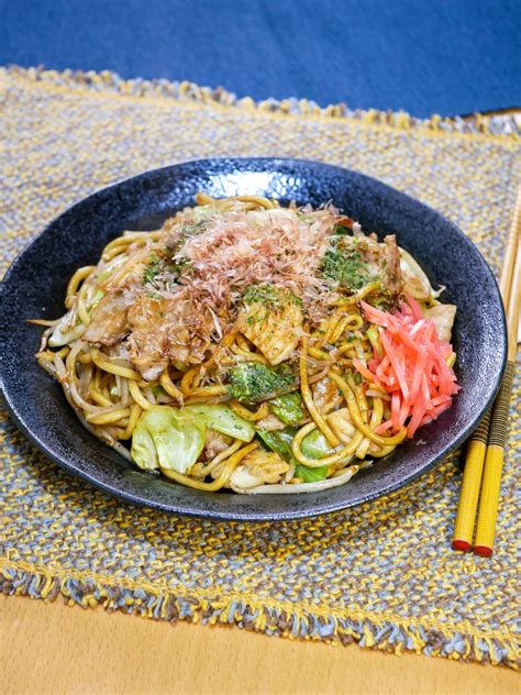 自家製ソースで食べる「太麺焼きそば」 レシピサイトnadia
