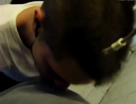 No Banheiro Da Facul