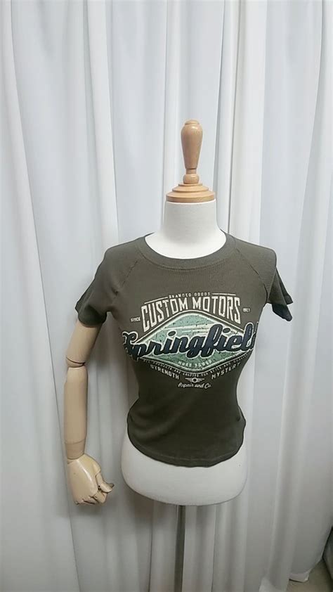 크롭 반팔 티셔츠 헬로마켓