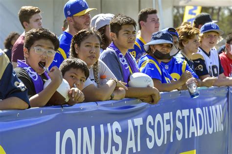 Live Updates From Los Angeles Rams Training Camp On Thursday Turf