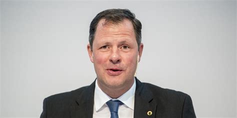 Rieter Aktie Unter Druck Ceo Sieht Unterbewertung Nauch