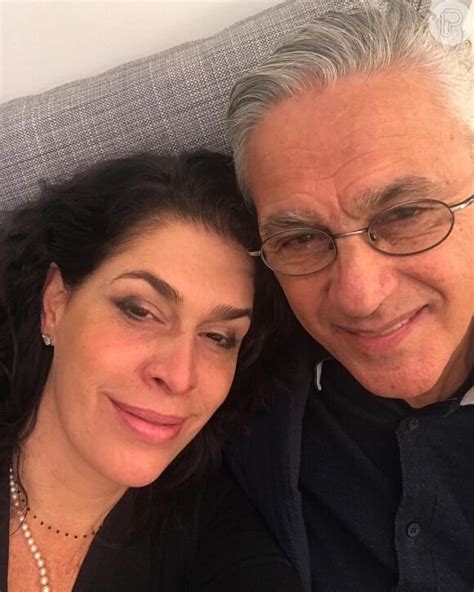 Foto No final de 2023 Paula Lavigne gerou polêmica ao revelar