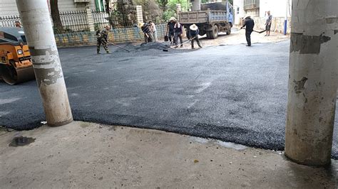 修复破损路面 改善出行环境 湖南汉能科技有限公司