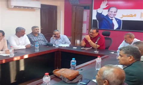 رئيس مدينة سفاجا يناقش شكاوى وطلبات المواطنين الأسبوع