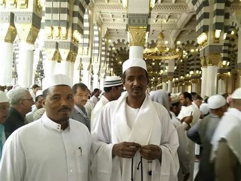حميدتي يؤدي العمرة في السعودية النيلين