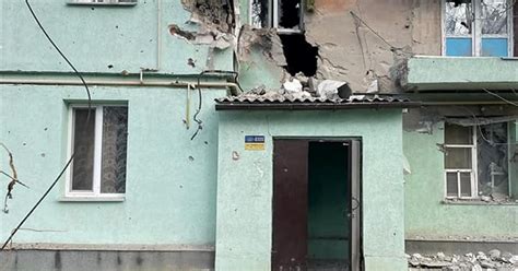 Окупанти завдали удару по Кураховому пошкоджена школа міська рада і