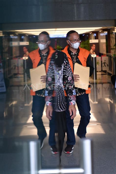 PEMERIKSAAN TERSANGKA PENYUAP REKTOR UNILA ANTARA Foto