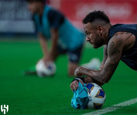 إصابة جديدة تبعد نيمار عن الهلال
