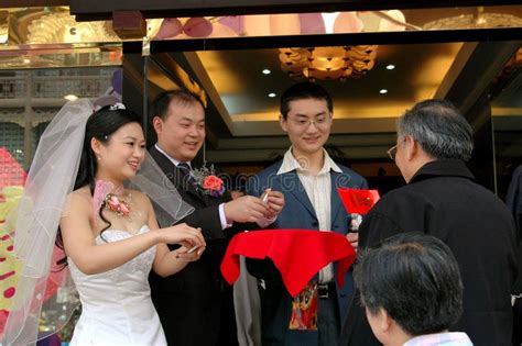 Chengdu China Ethnic Chinese Yi Women Editorial Stock Image Image