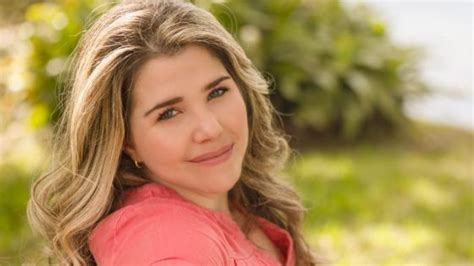Elizabeth Sánchez Llega Con Nace Una Esperanza Un Canto Ante La