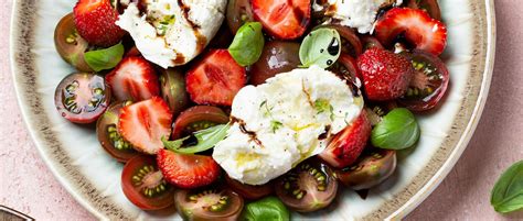 Zomerse Salade Met Aardbeien En Mozzarella Alvo