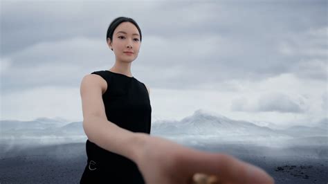 菜々緒さん出演の『イブクイック頭痛薬dx』新tvcm「新blue Door」篇 2023年4月3日（月）から全国でオンエア開始 ニュース