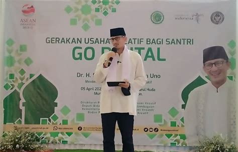 Berkunjung Ke Ponpes Sandiaga Dorong Santri Mampu Ciptakan Lapangan