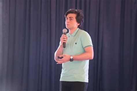 დავით ყაველაშვილი ახალგაზრდა სტარტაპერი Kiu დან რომელიც რამდენიმე გამოგონებისა და პროექტის