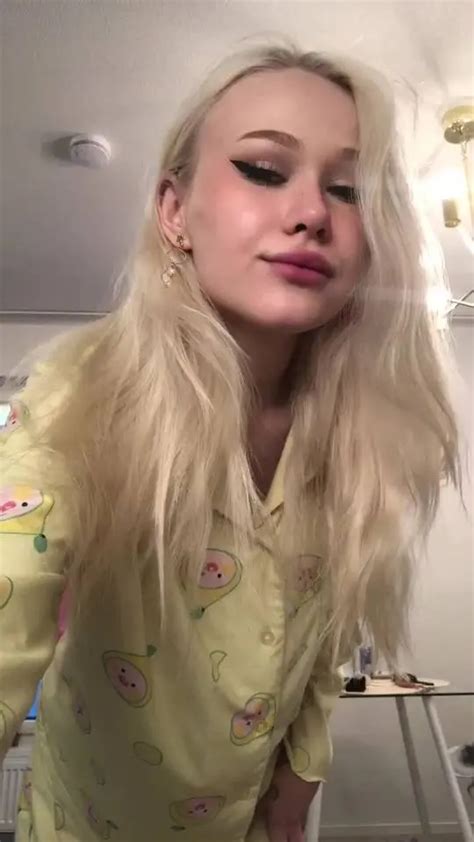 May I Present You… The Smallest Boob Drop That You Have Seen Today 🥺 ️ Scrolller