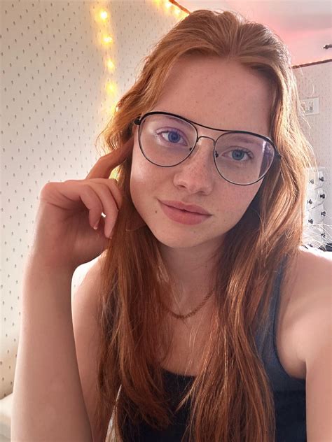 33 Best Uredrainyraincoat Images On Pholder Sfw Redheads Freckled