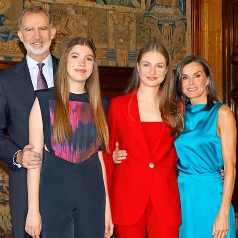 ¿qué Esconde La Familia Real En Sus Felicitaciones Navideñas Un