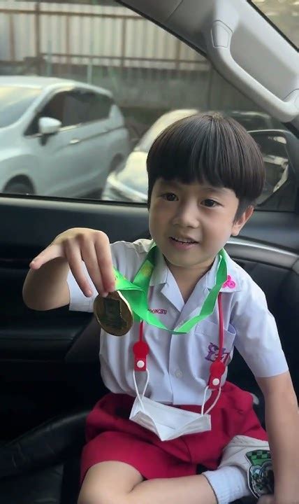 รอบจัดเกินวิ่งเข้าเส้นชัยหัวทิ่มเลย กีฬาสี โรงเรียนยอแซฟอุปถัมภ์ ห