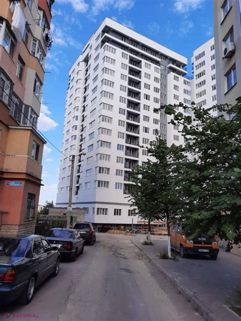 DOC Au achitat câte 923 de euro pe metru pătrat dar au rămas FĂRĂ
