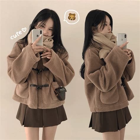 도톰폭닥🐻러블리무드 떡볶이 단추로 귀여움x2배 밍크 양털 카라 포켓 더플 숏코트 3color 에이블리