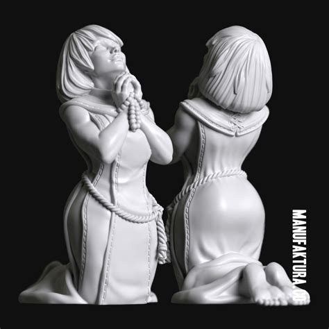 3d Printable Devotion Series 04a Kneeling Gene Enhanced Female Battle