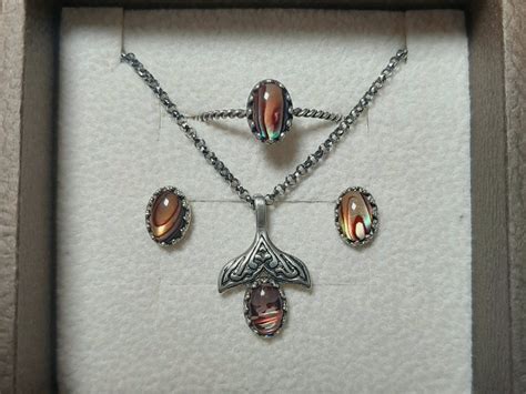 오로라 빛 바다 엔틱함을 담은 자개 주얼리 텀블벅 크리에이터를 위한 크라우드펀딩