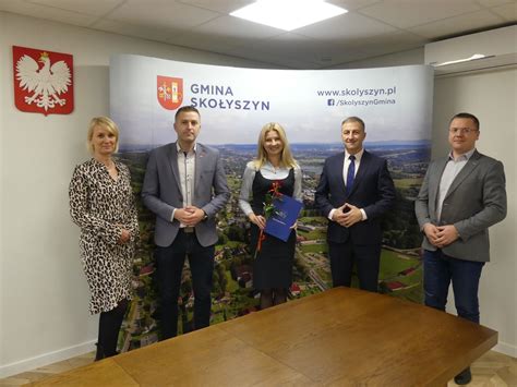 Wręczenie aktu powołania na stanowisko Dyrektora GOKiCz w Skołyszynie