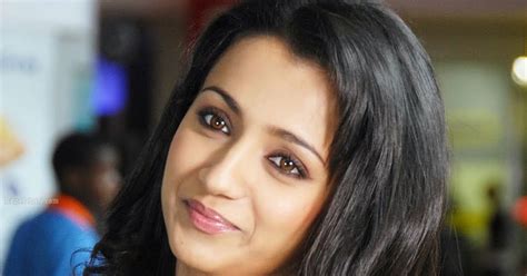 Trisha Hot Cleavages Pictures ~ Hot Actress Picx