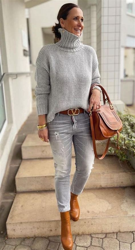 New Outfits Wear Fashion For Women Over 50 Valemoods