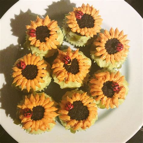 Homemade I Made These Sunflower Cupcakes Rfood