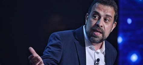 Não vou deixar incompetente como Nunes ou bandido como Marçal ganhar