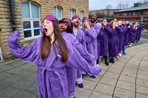 Most Embarrassing Places Brits Have Had To Stifle A Yawn Debarylife